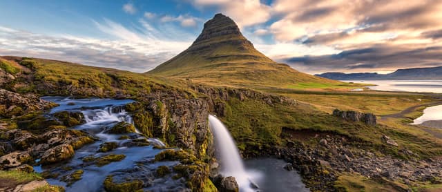 Iceland Vacation Packages with Airfare, Hotels & Tours 2026/2027