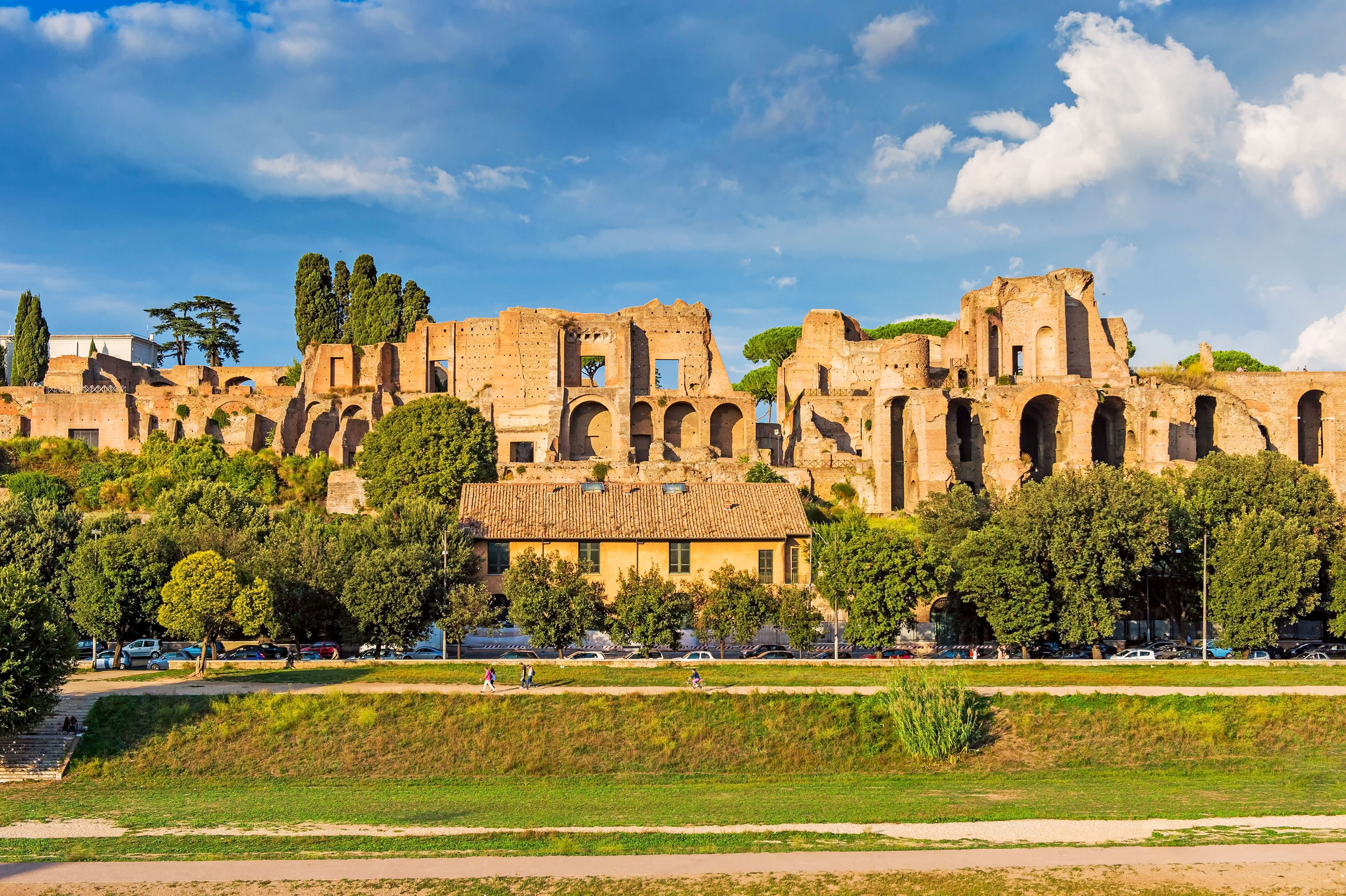 Palatine Hill Guide: Ancient Rome's Origins and Emperors' Palaces